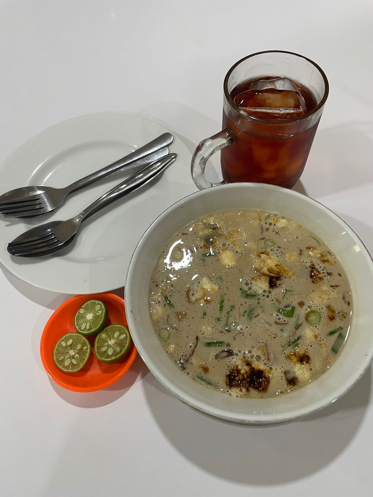 Soto Betawi H.Mar'uf: Soto Legendaris di Jakarta dengan Kuah Campuran ...